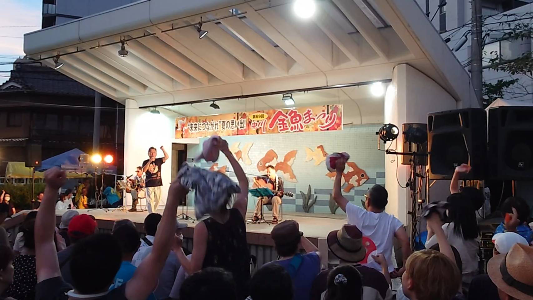 ムトぴょんは、サザンオールスターズのカバーバンド(フルバンドはCKB55、アコースティック版はアコースティックCKB)をやっておりまして、7/28(日)名古屋市中川区の【第69回金魚まつり】に ...